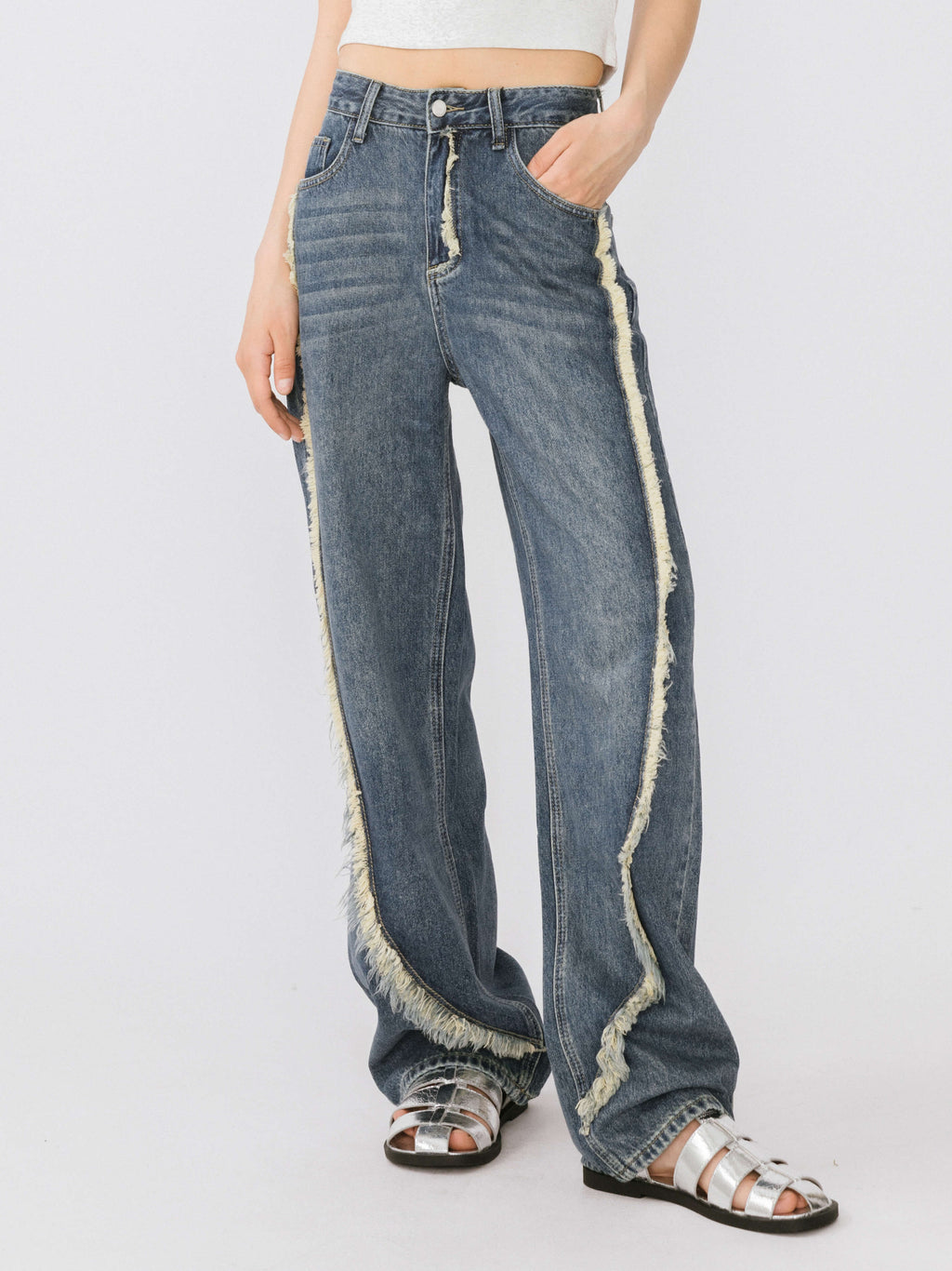 Straight Leg Distressed Detailed Jeans – CUBIC
